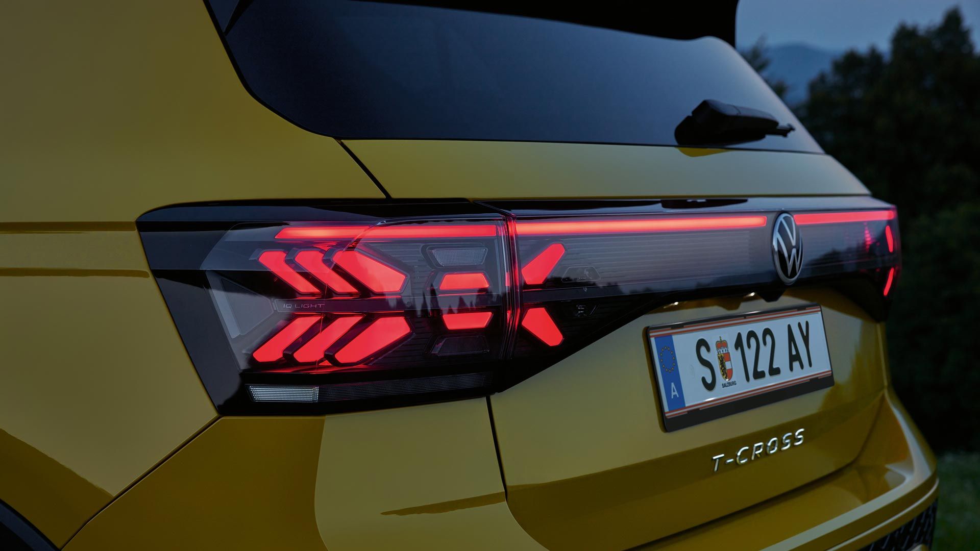 Der VW T-Cross | IQ.LIGHT LED-Matrix-Scheinwerfer | Volkswagen Österreich