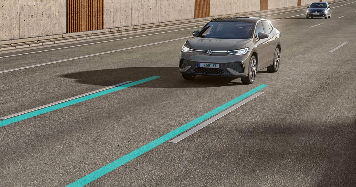 Der VW T-Cross | Spurhalteassistent "Lane Assist" | Volkswagen Österreich